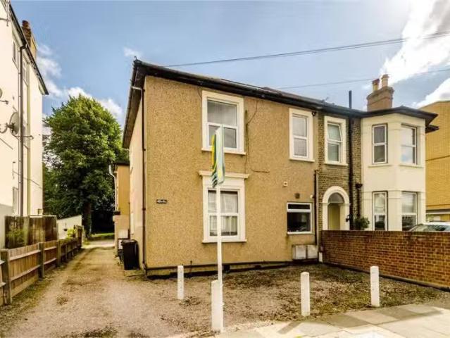 Deal! 2 bedroom flat for rent in Palace Grove, Bromley North.