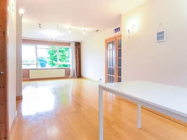 Cheap 2 bedroom Flat to rent, Hempstead Road, Watford, WD17 £.