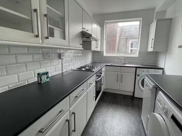 Deal! 2 bedroom flat to rent in Finchley Road, London NW3
