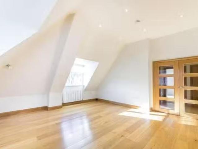 Nice 2 bedroom flat to rent in London, NW11