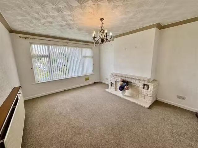 Deal! 2 bedroom semi detached bungalow for rent in Cavendish D.