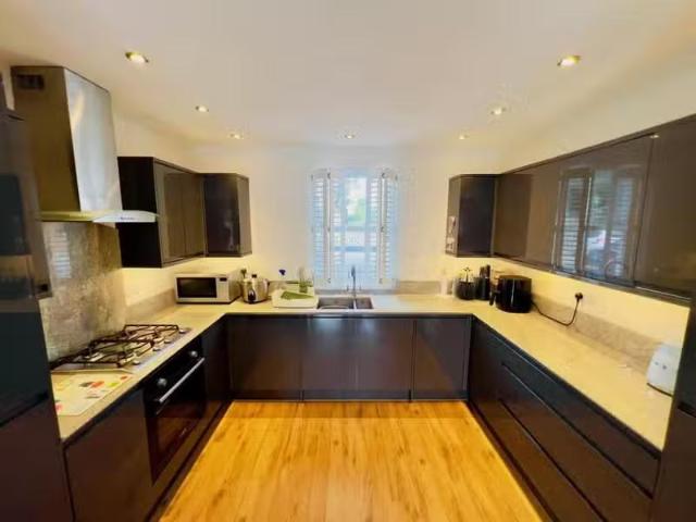 For Rent! 2 bedroom semi detached house for rent in Arrol Road.