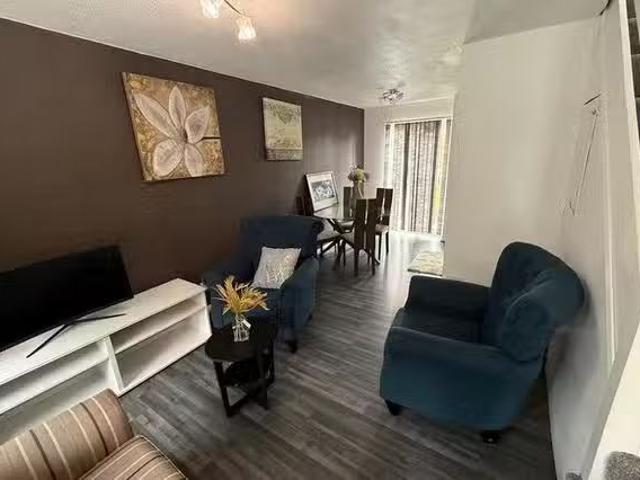 Cheap 2 BR Walsham Close
