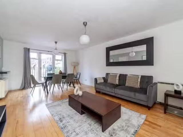 Unique 2 BR Castlehaven Road