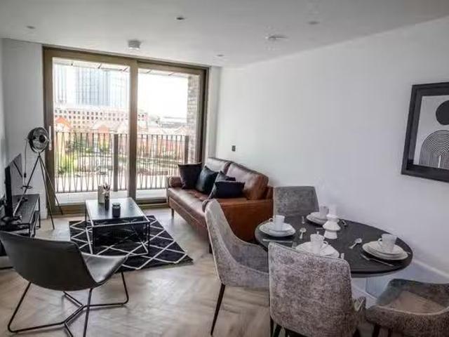 New 2 BR Ducie Street