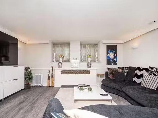 Rental! 2 BR Edith Grove