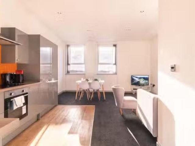 Rental! 2 BR High Street