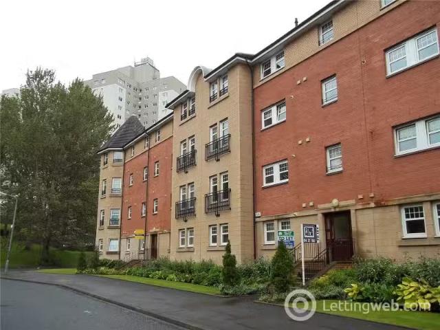 For Rent! 2 BR Property to rent in Macdougall Street, Shawland.