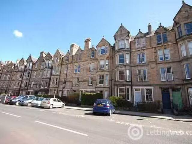 Charming 2 BR Property to rent in Marchmont Crescent