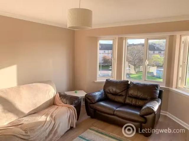Rental! 2 BR Property to rent in Northfield Broadway, Northfie.
