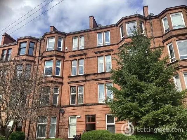 Just in! 2 BR Property to rent in Onslow Drive, Glasgow, G31
