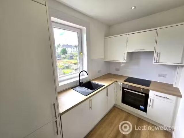 Cheap 2 BR Property to rent in Anderson Avenue, Woodside, Aber.