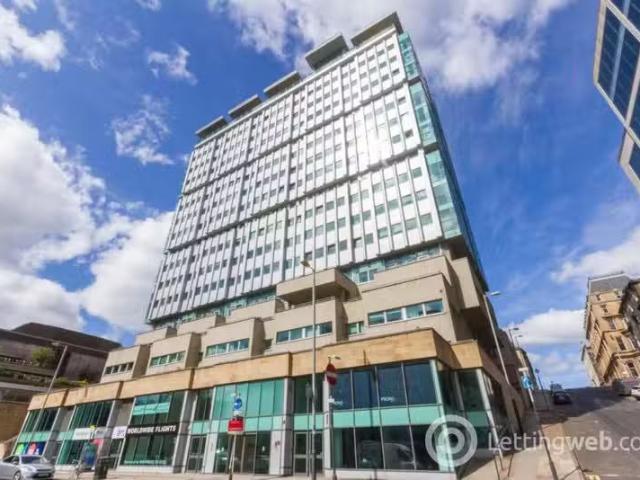 Just in! 2 BR Property to rent in Bothwell Street, City Centre.