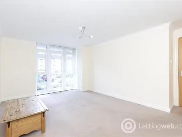 Deal! 2 BR Property to rent in Brunswick Road, Brunswick, Edin.