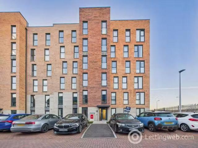 New 2 BR Property to rent in Cunningham Square, Portobello, Ed.