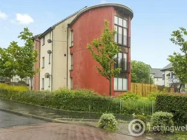 Unique 2 BR Property to rent in Craigmillar Castle Road, Edinb.