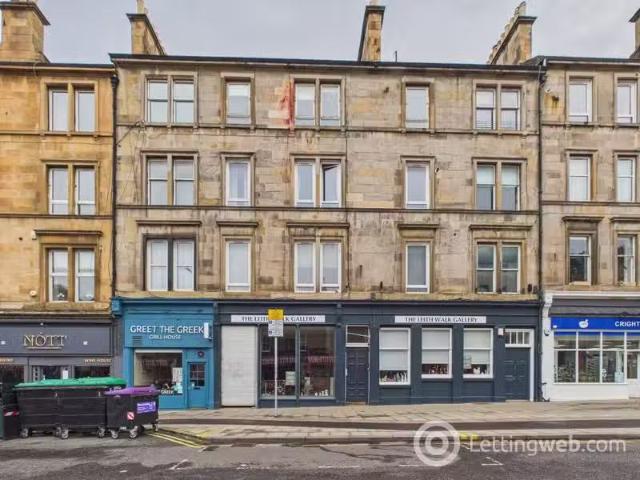 Cozy 2 BR Property to rent in Crighton Place, Leith Walk, Edi.