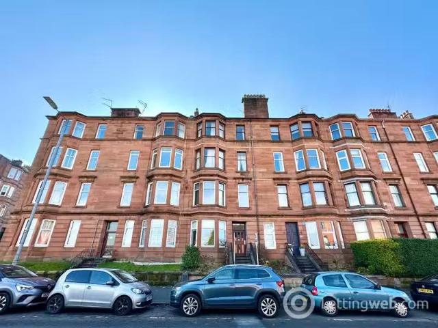 Charming 2 BR Property to rent in Crow Road, Broomhill, Glasgo.