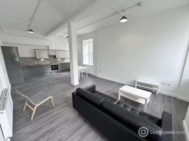 Just in! 2 BR Property to rent in Flat 6, Old Mill