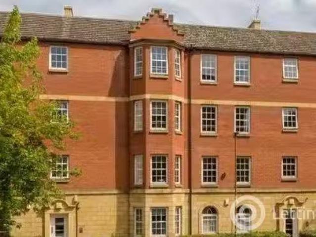 New 2 BR Property to rent in Fox Street, Edinburgh, Midlothian.