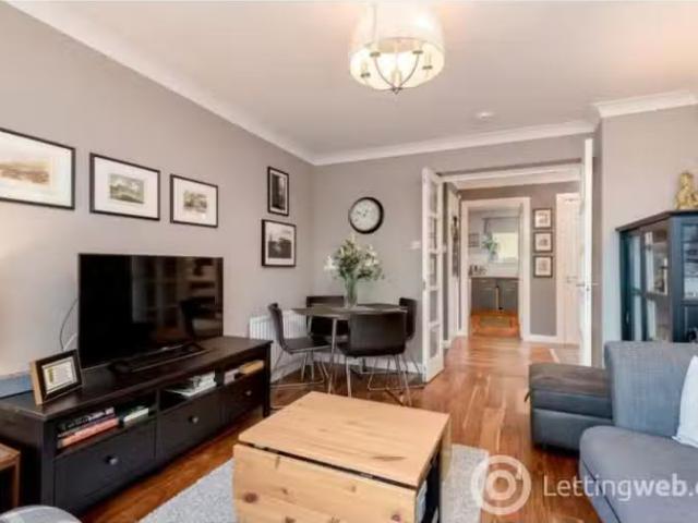 Deal! 2 BR Property to rent in Gentle's Entry, Edinburgh, EH8