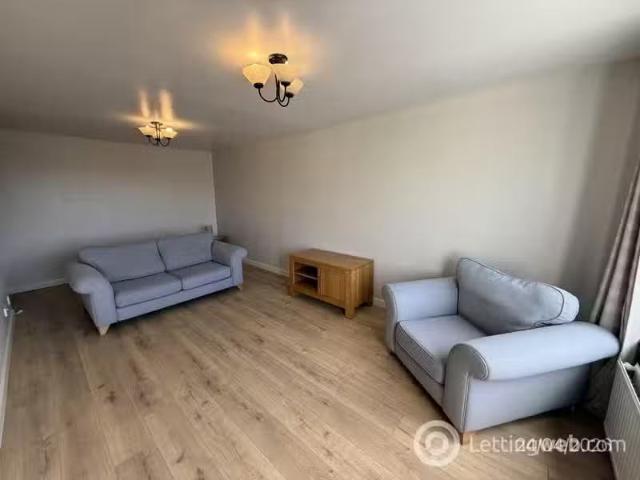 Just in! 2 BR Property to rent in Gordon Street, Aberdeen, Abe.