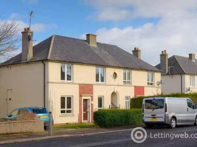 Cheap 2 BR Property to rent in Hilton Drive, City Centre, Aber.