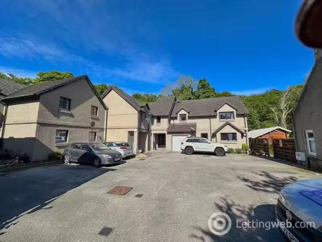 Charming 2 BR Property to rent in Kennerty Court, Peterculter.