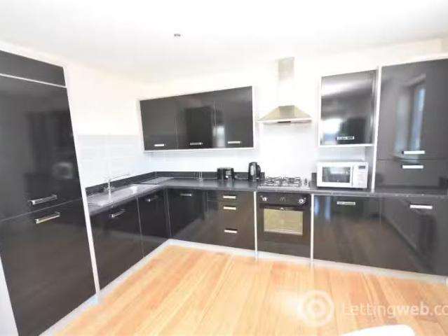 Nice 2 BR Property to rent in Kings Quest, King Street, City C.