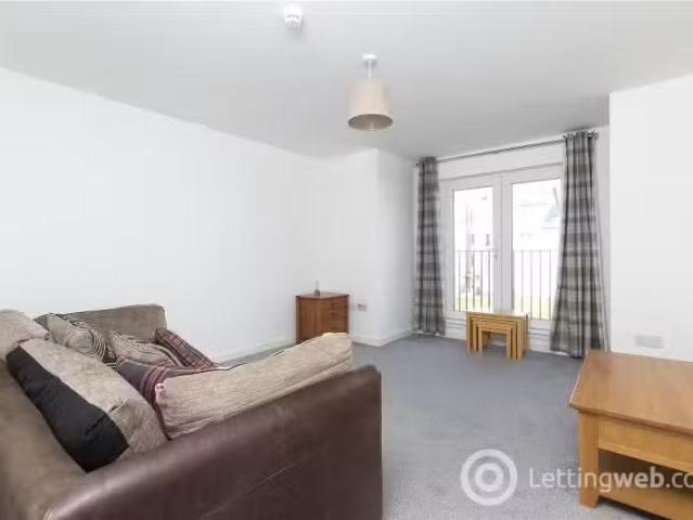 Nice 2 BR Property to rent in Pringle Drive, Edinburgh, EH16