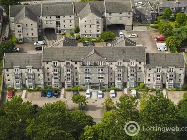Just in! 2 BR Property to rent in Ruthrieston Court, Riverside.