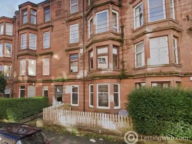 Cheap 2 BR Property to rent in Roslea Drive, Glasgow, Glasgow.