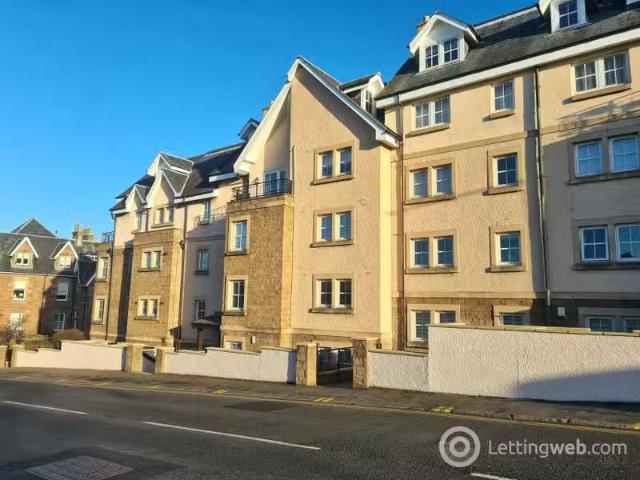 Charming 2 BR Property to rent in Station Road, North Berwick.