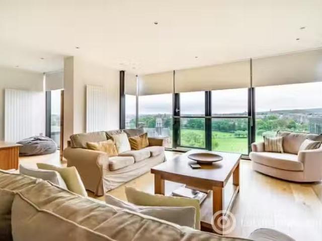 New 2 BR Property to rent in Simpson Loan, Central, Edinburgh.