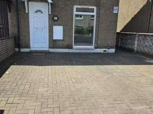 New 2 BR Property to rent in 14a Sighthill Avenue