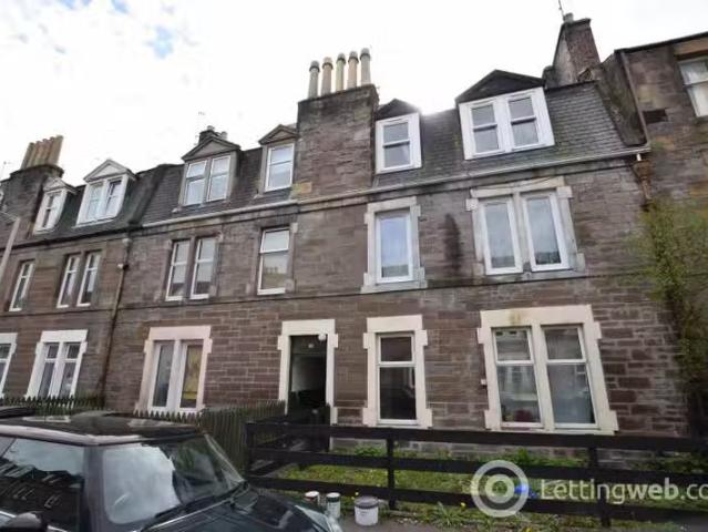 Just in! 2 BR Property to rent in 11F Ballantine Place, Perth.