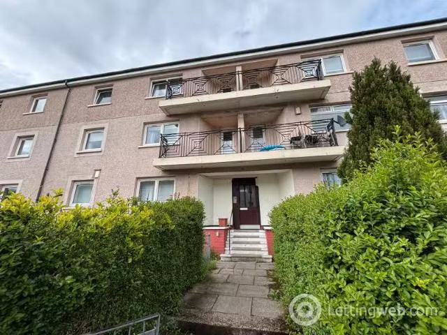 Just in! 2 BR Property to rent in 252 Drumry Road East, G15