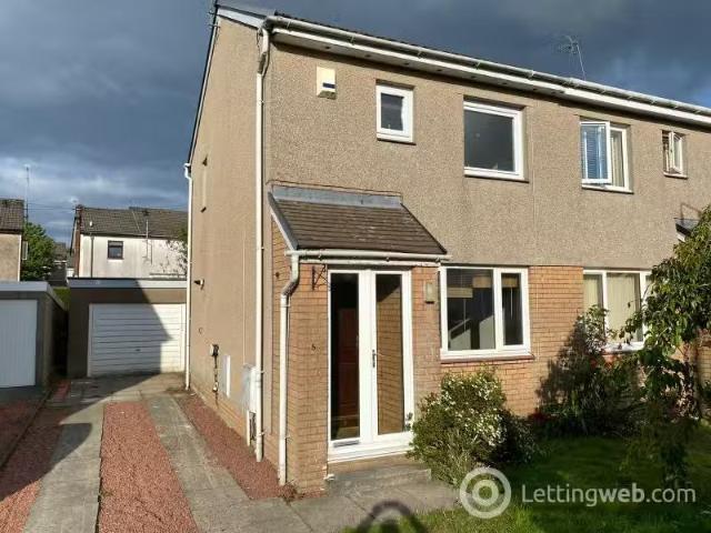 For Rent! 2 BR Property to rent in 5 Monkton Gardens, Newton M.