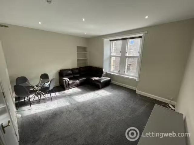Charming 2 BR Property to rent in 99 Peddie Street, Dundee, DD.