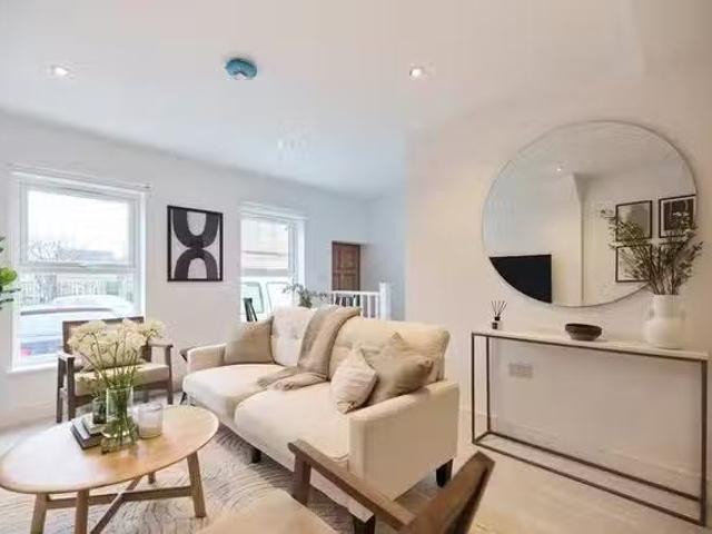 Cheap 2 BR Rommany Road