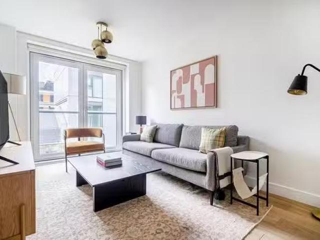 Cheap 2 Rooms Leonard St, Old Street 2 Bedroom 2 Bath