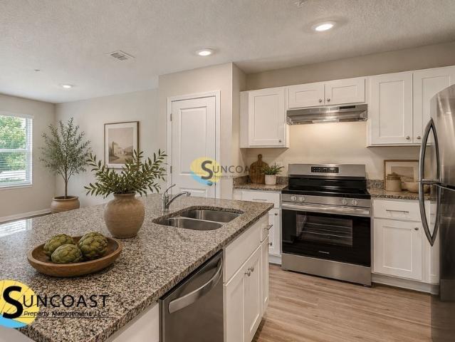 New 2BR Apartment Near JAX Airport