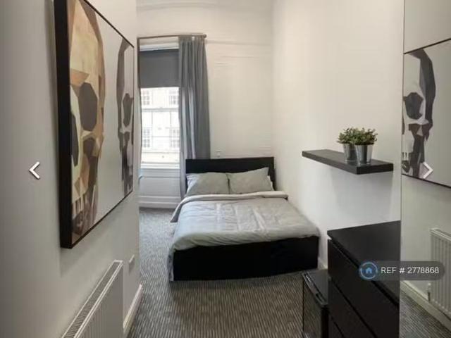Deal! 4 BA 1 bedroom house share for rent in Kings Buildings.