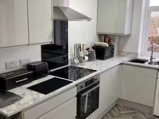 New 4 BA 1 bedroom terraced house for rent in BL2 3BJ, BL2