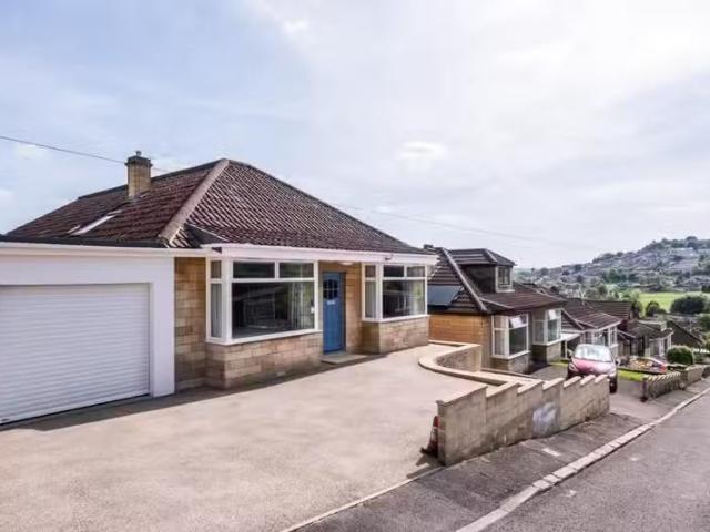 Just in! 4 bedroom detached house for rent in Bennetts Road, B.