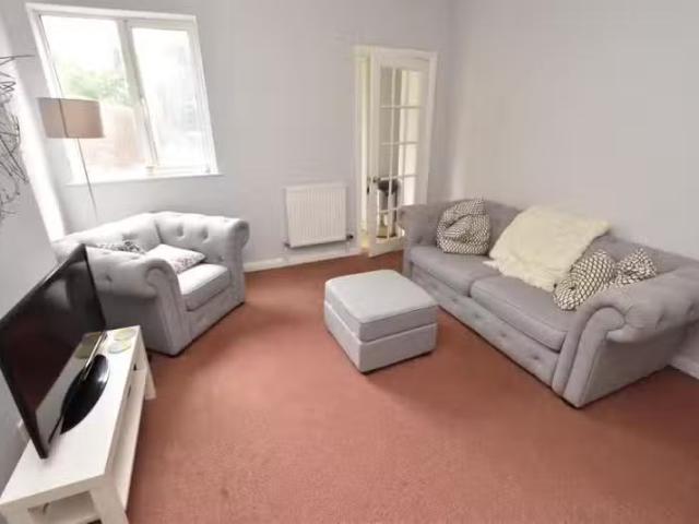 Cozy 4 bedroom house for rent in Lottie Road, Birmingham, West.