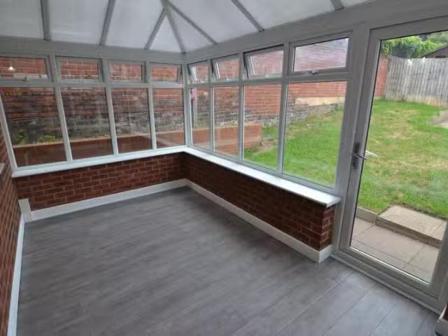 Cheap 4 bedroom terraced house for rent in Brecknock Road, Wes.