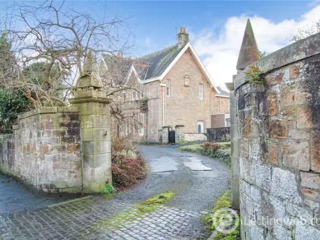 Deal! 4 BR Property to rent in 2B Cranston Lodge, Chalmers Roa.