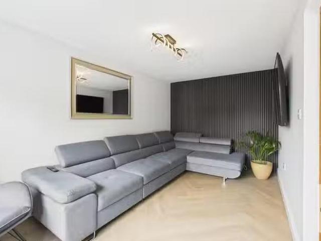 Cheap 5 bedroom detached house for rent in Lindridge Road, Sut.