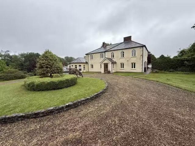 New 6 bedroom house for rent in Pound Lane, Downhead, Shepton.